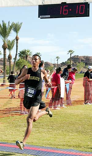 Chinle boys, Jumbo turn heads at Doug Conley Invite - Navajo Times