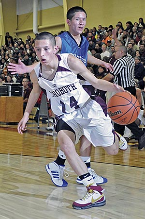 The Navajo Times Online - Rehoboth's Holwerda helps unleash other Lynx ...
