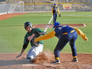 The Navajo Times Online - Wingate Bears get into the win column