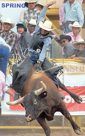 Sells ropes to women's all-around title - Navajo Times