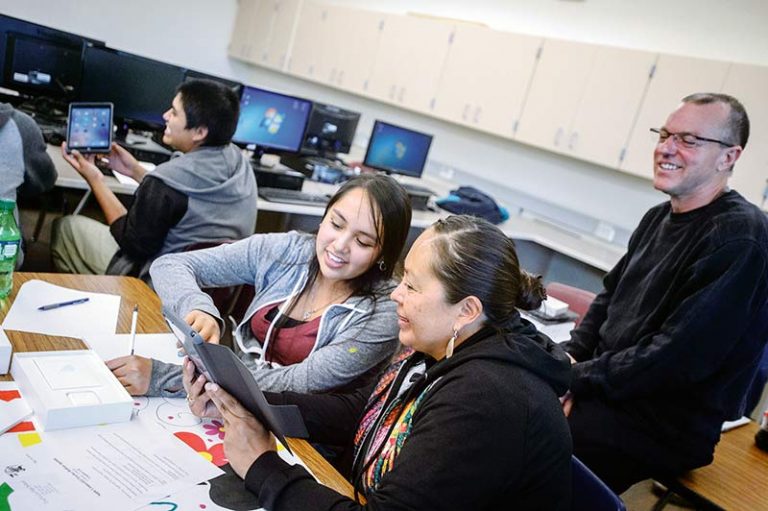 McKinley County schools earn Apple grant - Navajo Times