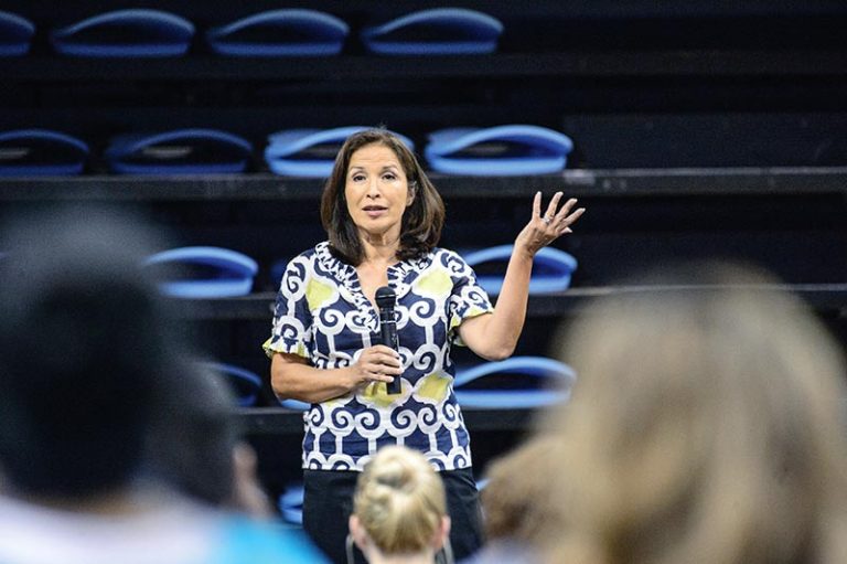 Emmy-winning journalist: ‘Do a little bit more’ - Navajo Times