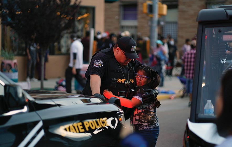SUV plows through 100th annual Gallup Intertribal Ceremonial parade ...