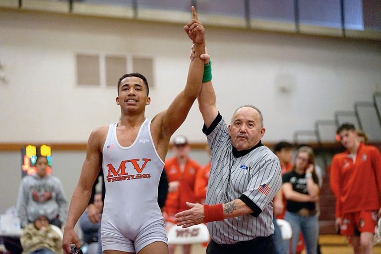 MV wrestling: Mustangs gets four sectional champs heading into state ...