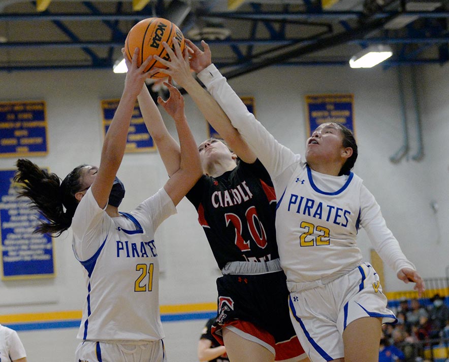Lady Pirates keep win streak going - Navajo Times