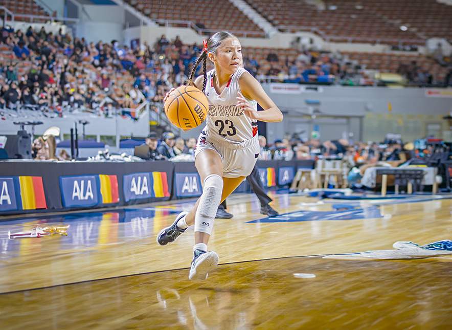 Page, Window Rock girls to battle for 3A state title, Lady Scouts lead ...