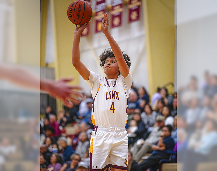 Rehoboth rolls past Hózhó, advances to district championship game ...